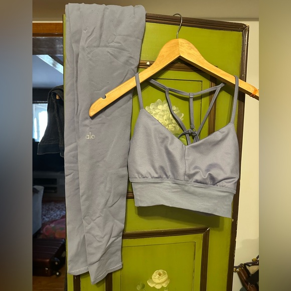 ALO Yoga | Other | Alo Yoga Leggings And Top Set | Poshmark